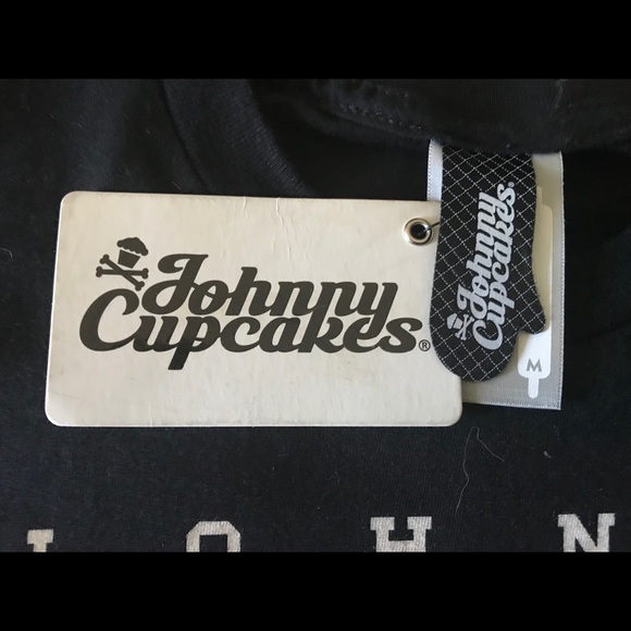 Johnny Cupcakes | Shirts | Johnny Cupcakes T Shirt | Poshmark